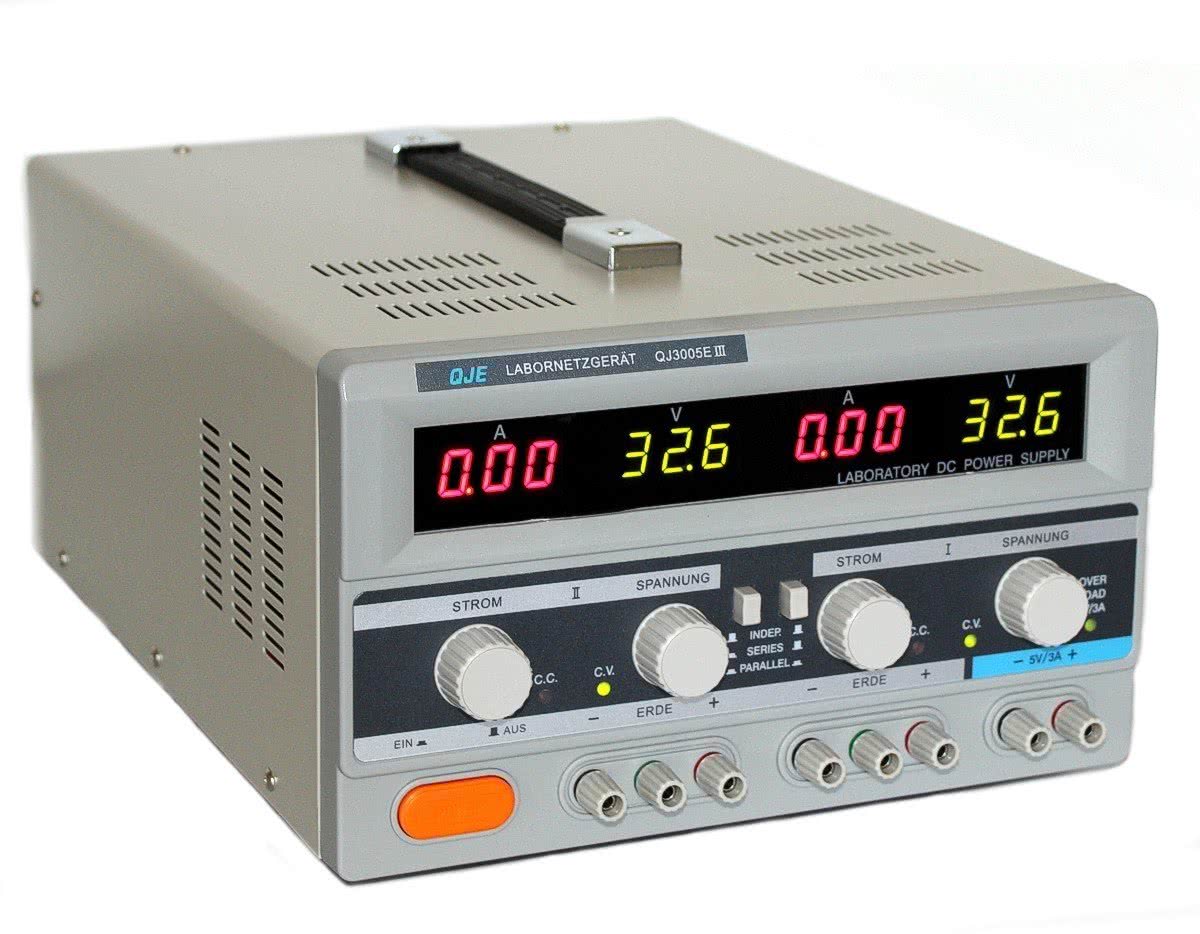 Regelbare voeding 0-30V,0-10A - 4260204596990